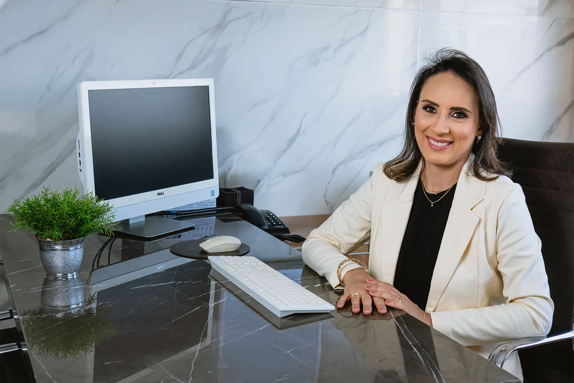 Dra. Marcela Maia Cirurgiã Coloproctologista em Brasília